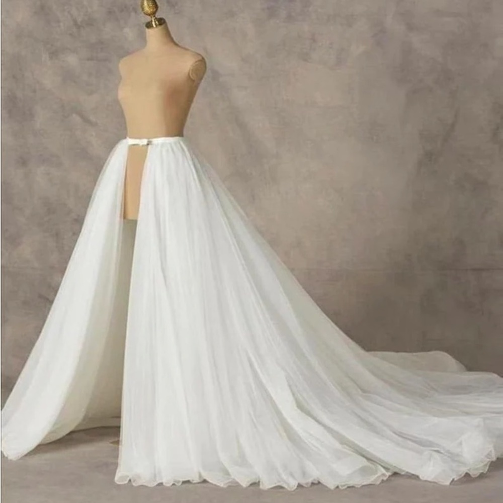 New Ivory Tulle Overskirt - Gem